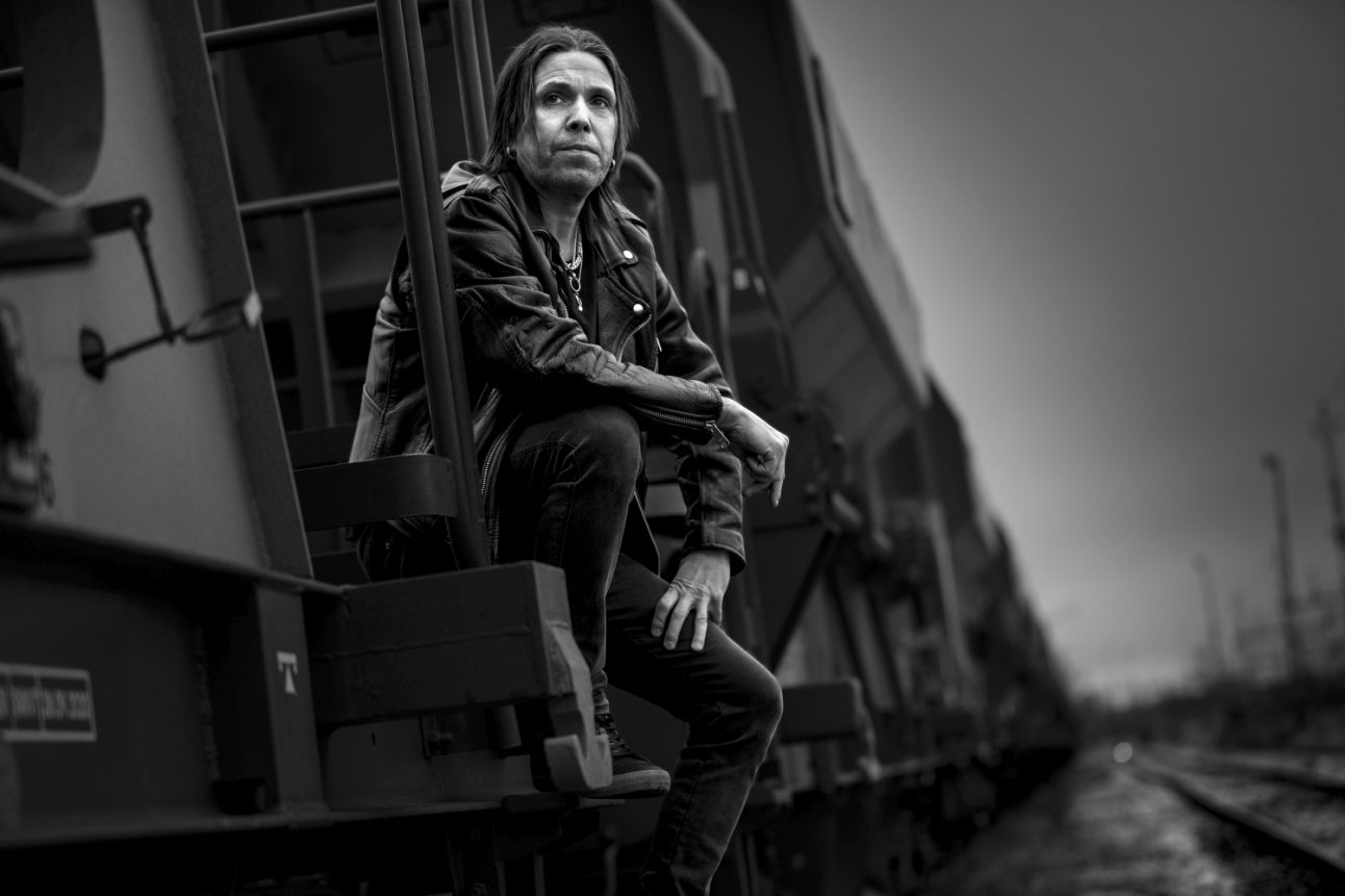 THOMAS LASSAR – radio highway pirates..